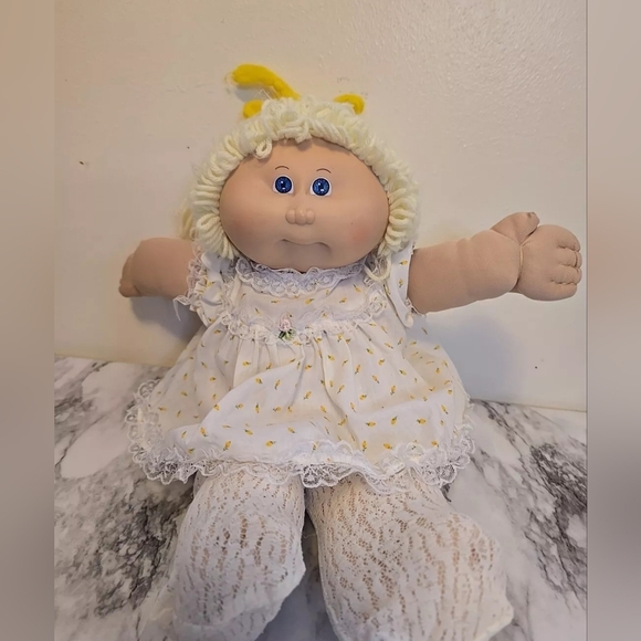 Cabbage Patch Kids | Toys | Vintage 978 Cabbage Patch Girl Doll Wblonde ...